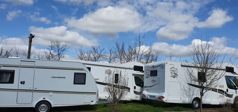 Îchiriere autorulota/camper rulota de închiriere Arad • OLX.ro