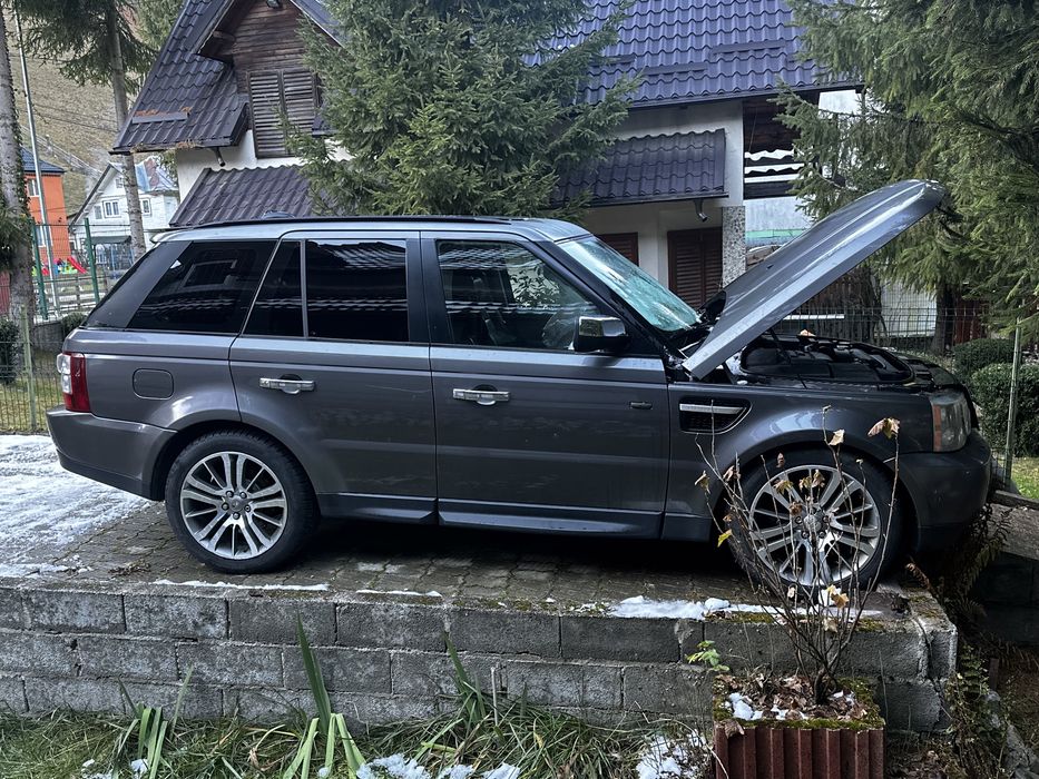 Range rover sport 2.7d Avariat defect intreg sau piese Brasov • OLX.ro