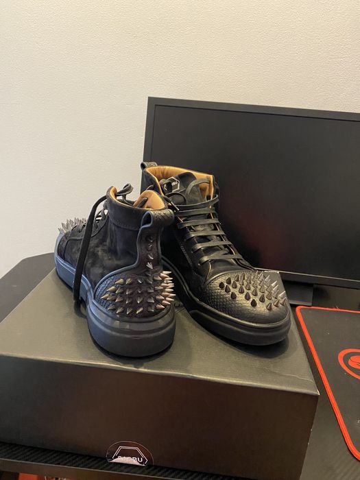 Adidasi din piele cu tinte SARBU ATELIER Galati • OLX.ro