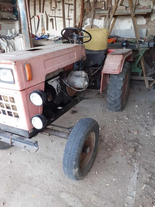 Трактор хебей 150 гр. Монтана Младост 2 • OLX.bg