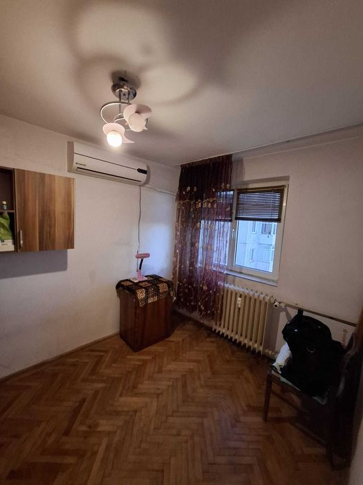 Proprietar Craiova, Apartament cu 2 camere semidecomandate la vanzare ...