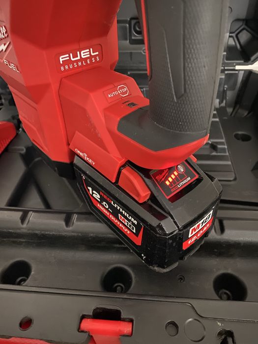 Rotopercutor/Picamer Milwaukee M18 FHM Fuel Valea Mosneagului • OLX.ro