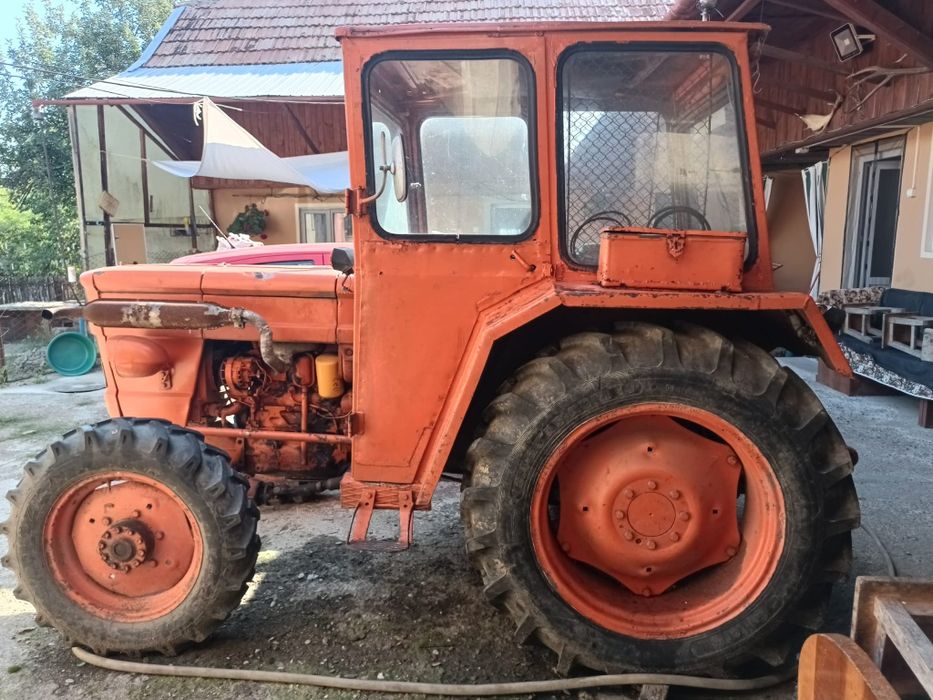 Tractor rutier U 445 Maruntisu • OLX.ro