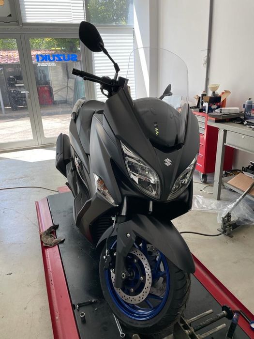 Suzuki Burgman AN400 Ploiesti • OLX.ro