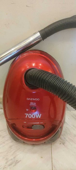 Прахосмукачка DAEWOO 700wat гр. София Връбница 2 • OLX.bg