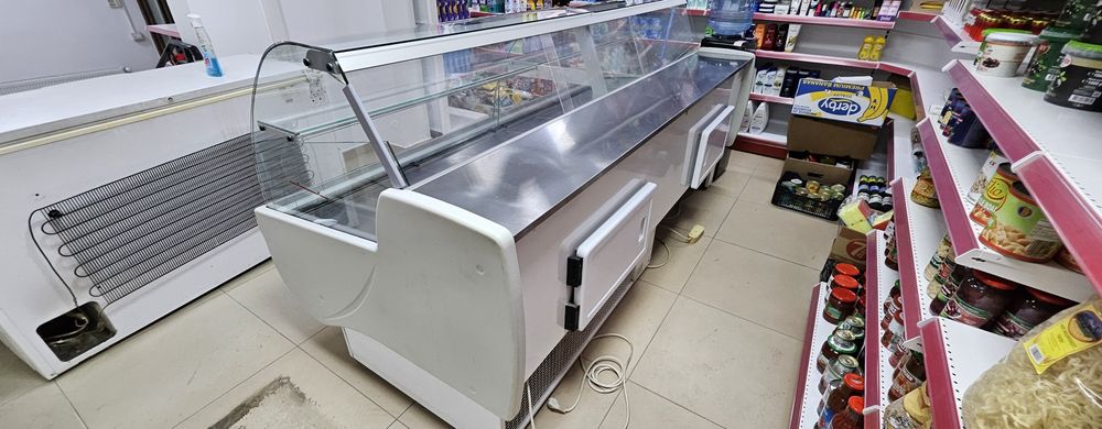 Vitrina frigorifica orizontala Roznov • OLX.ro