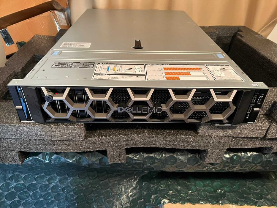 Server Dell R740 2 Xeon Silver 4208, 256 Gb RAM, 8 Tb SSD, 2 PSU 750W ...