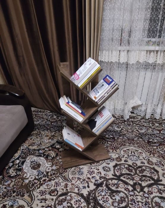 Kitob javon / Книжная полка: 300 000 сум - Офисная мебель Зангиата на Olx