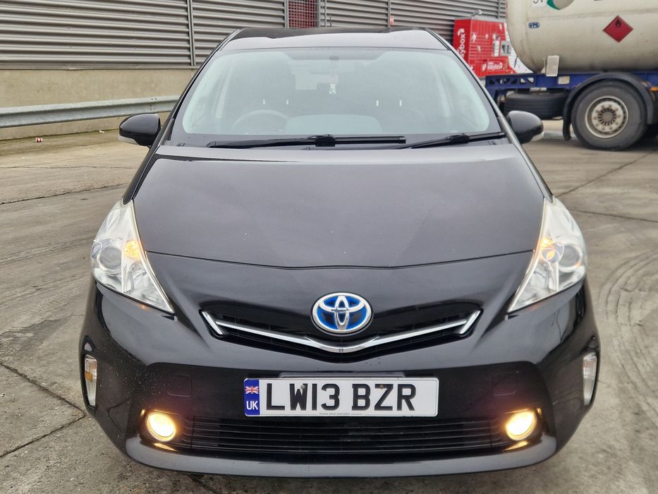 Toyota Prius +2013 Hybrid Electric CVT 7 locuri 1.8 benzina Vaslui • OLX.ro