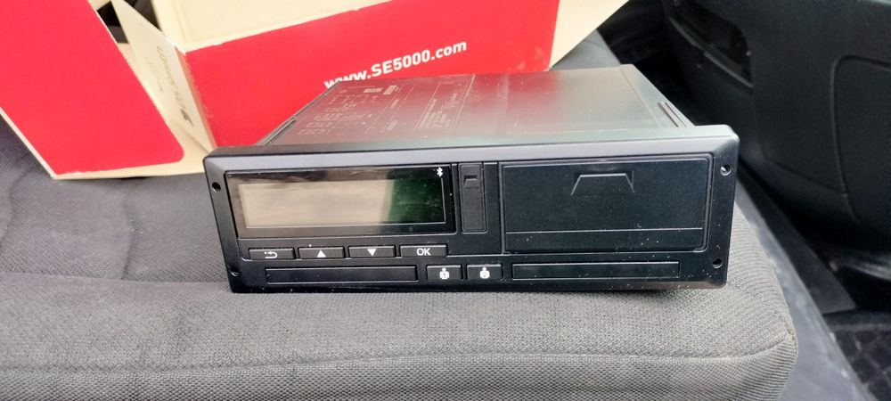 Tahograf digital Smart 2 12/24 vdo Iasi • OLX.ro