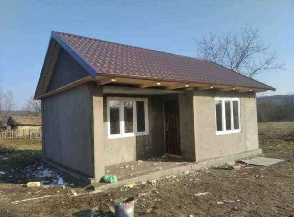 Construim case modulare case din structura metalica invelite cu panour Bacau • OLX.ro