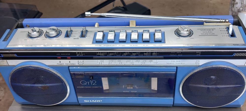 Radio casetofon sharp qt12 Giurgiu • OLX.ro
