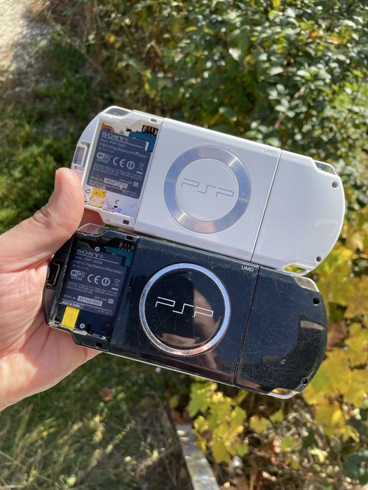 Sony PSP 2 bucati 2003 & 3004 Bucuresti Sectorul 3 • OLX.ro