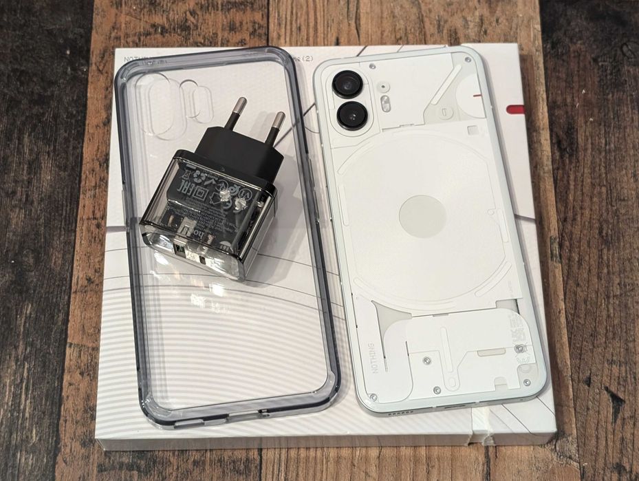 Nothing Phone 2, 12\256GB White - КАТО НОВ гаранция зарядно протектор ...