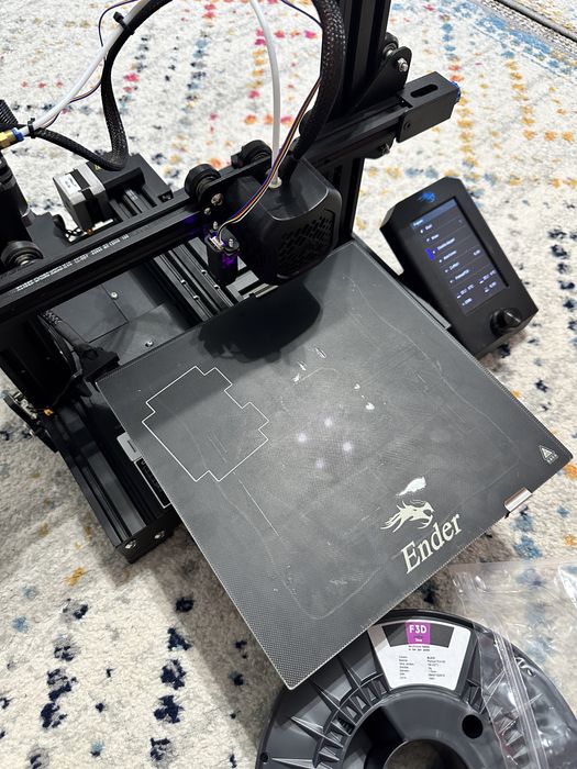 Imprimanta 3D Ender 3 V2 Bed Leveling + Filament Constanta • OLX.ro