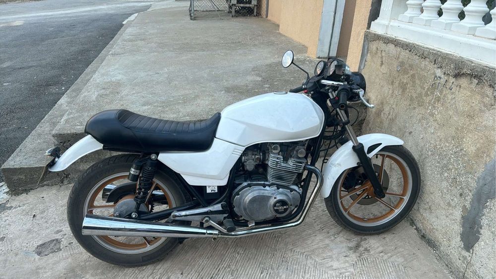 Suzuki GSX 400 E с. Петко Каравелово • OLX.bg