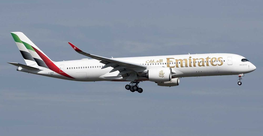 AIRBUS A350-900 EMIRATES AIRLINE Macheta avion Scara 1:200 Bucuresti ...