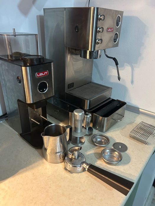 Espressor+rasnita Lelit Alba Iulia • OLX.ro