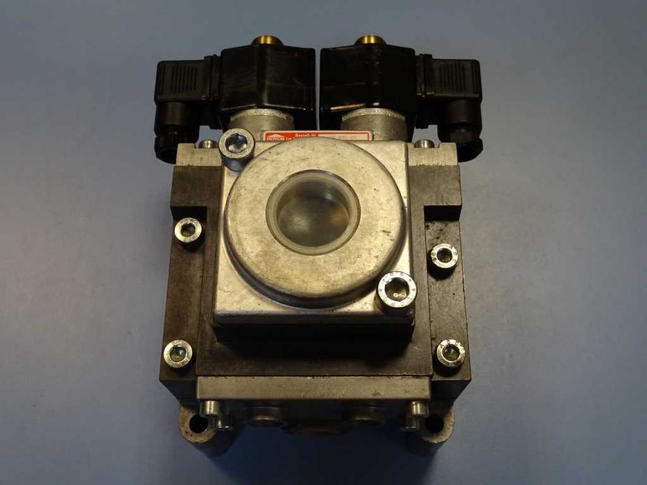 Пневматичен разпределител за преси HERION XSZ 20 press safety valve гр ...