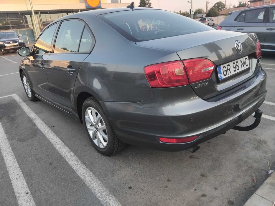 VW Jetta 2011 benzină Giurgiu • OLX.ro