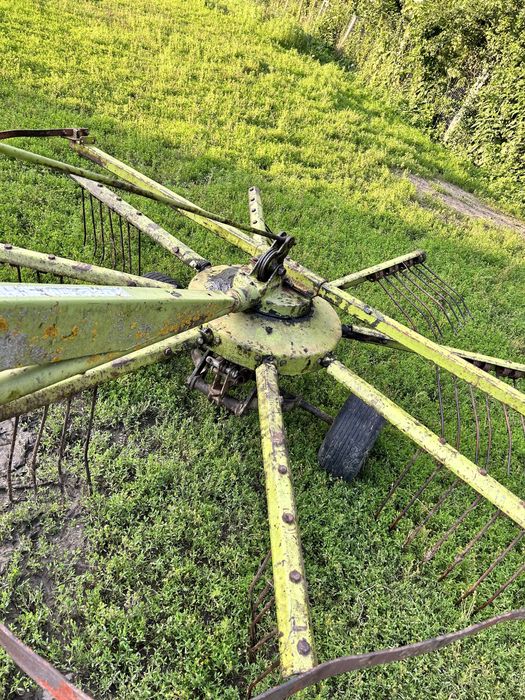 Grebla rotativă Claas WS 320 s Fagaras • OLX.ro