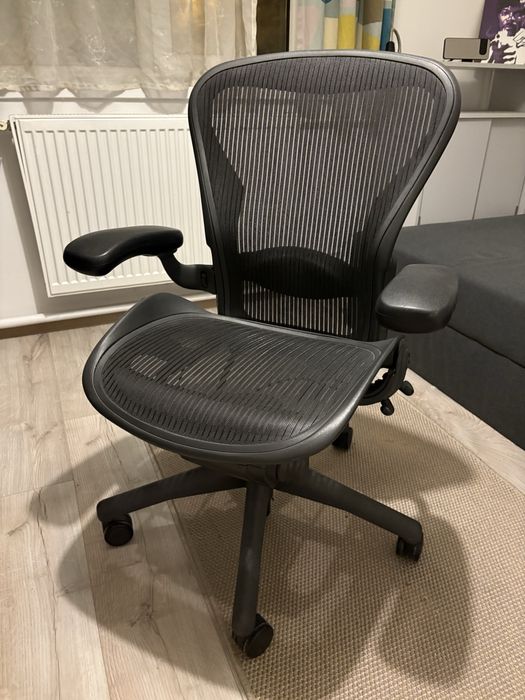 Scaun birou ergonomic Herman Miller Aeron Ilfov Baneasa • OLX.ro