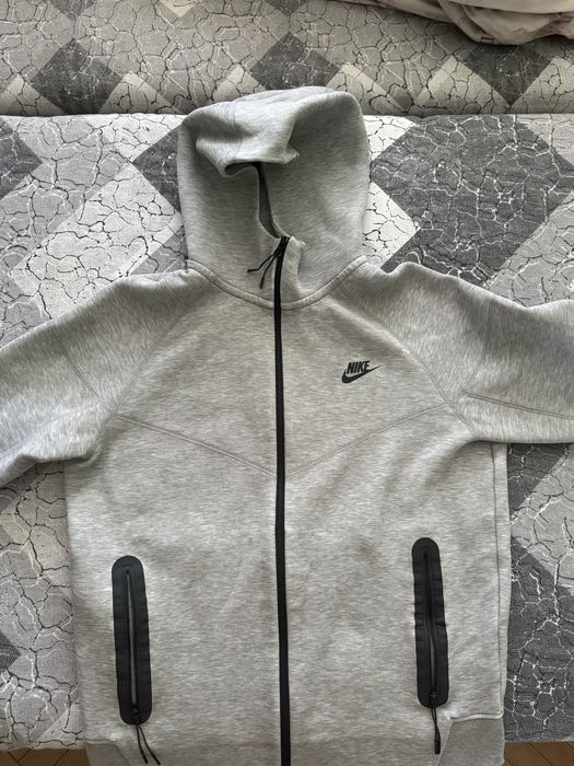 Nike tech fleece горнище гр. Плевен Дружба 1 • OLX.bg