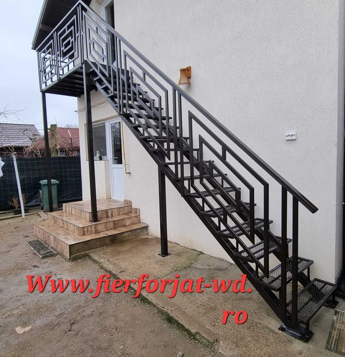 Scara exterioara/Scara/Scara pentru accesul la etaj/mansarda/Scari Ploiesti • OLX.ro