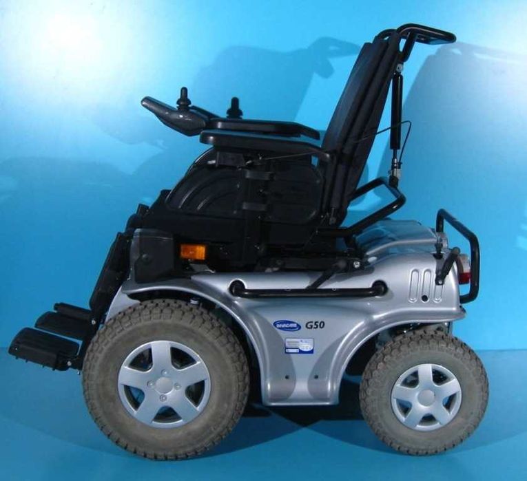 Carucior electric Invacare G50 - 6 km/h Ramnicu Valcea • OLX.ro