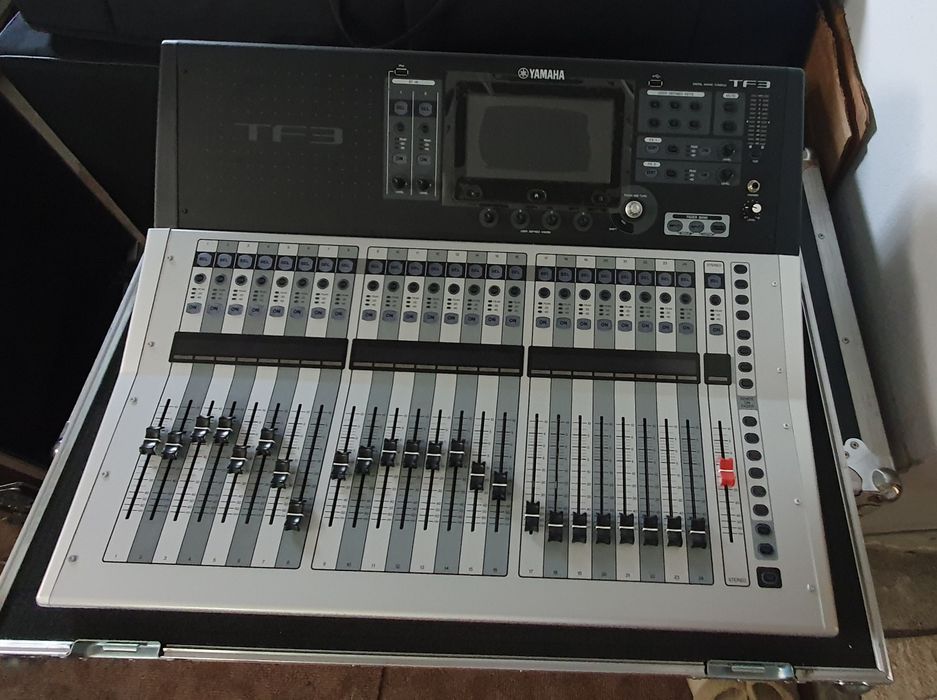 Mixer digital Yamaha TF3 (midas ,dynacord,fbt,rcf,beringer x32) Pitesti ...