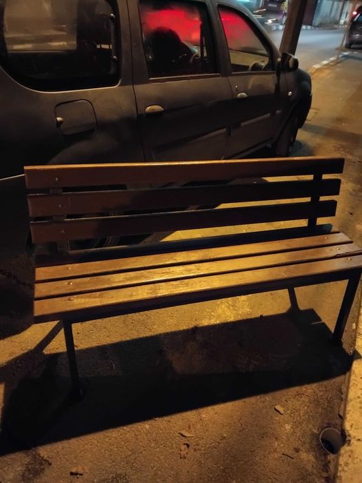 Vand Bancuta din lemn Bucuresti Sectorul 2 • OLX.ro