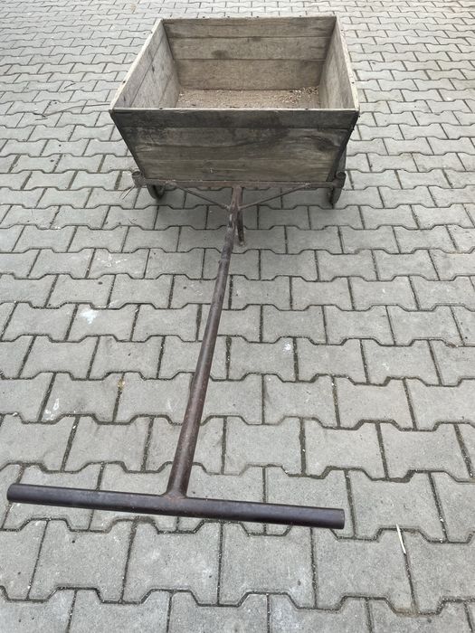 Carut din fier pentru gradina Iedera de Jos • OLX.ro