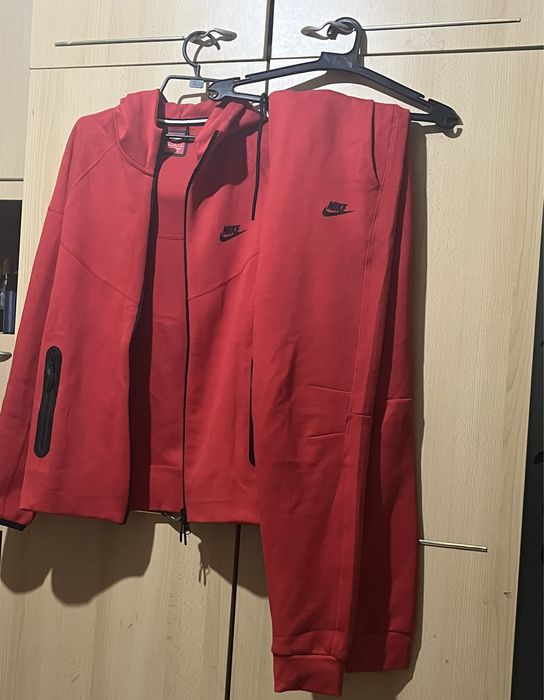 Nike tech fleece гр. Севлиево • OLX.bg