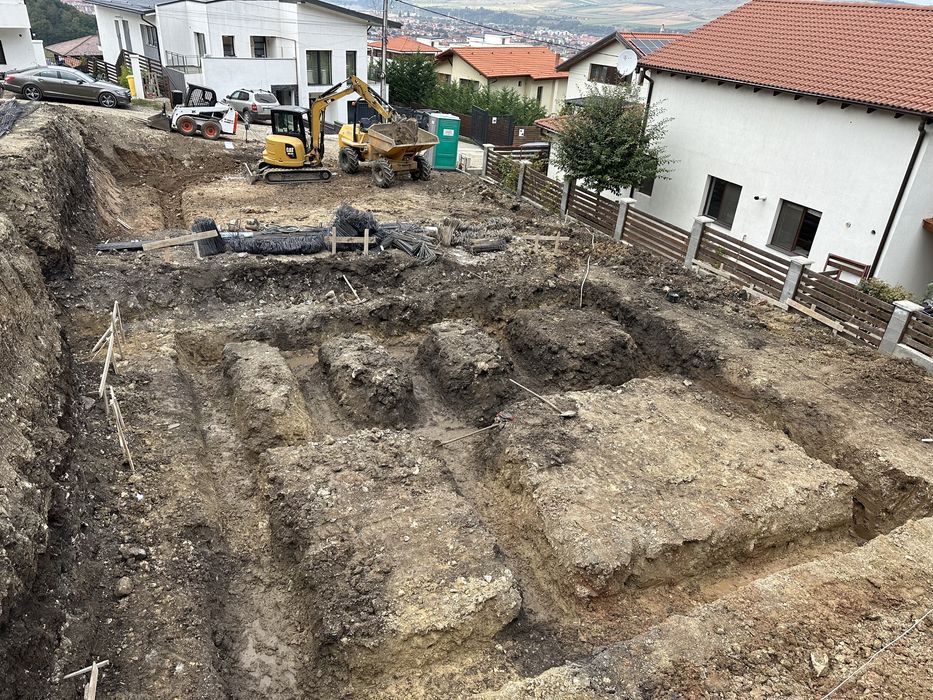 Inchiriez Miniexcavator Excavator Buldo Bobcat Dumper inchiriere Cluj ...