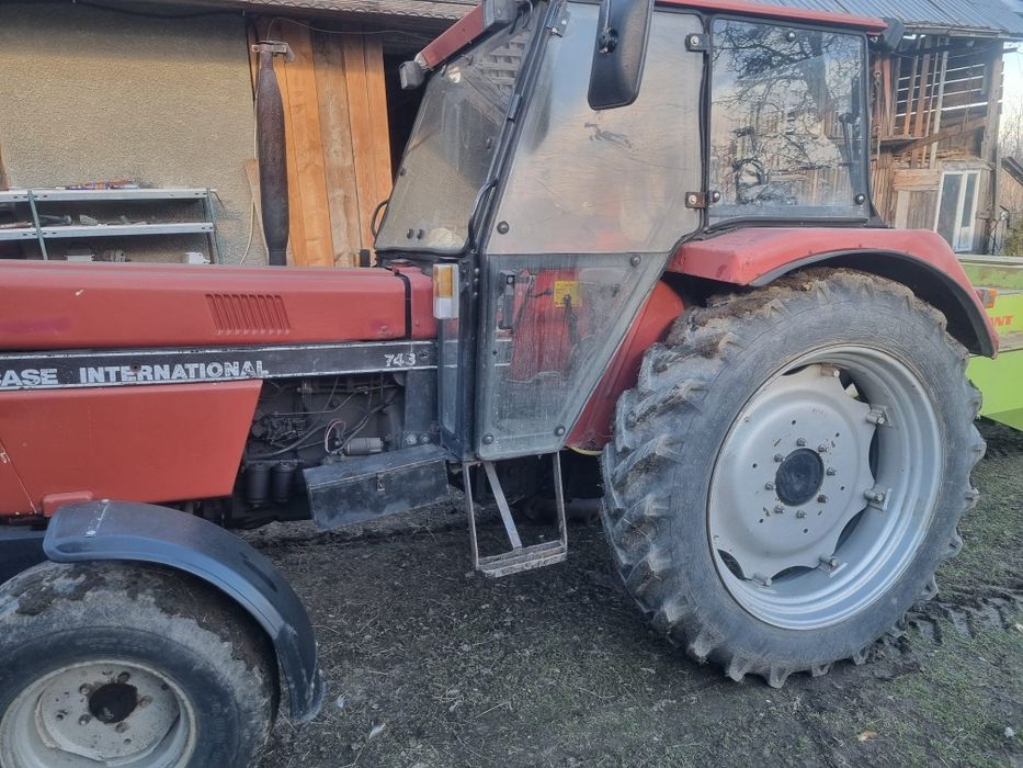 Case 743 xl tractor Targu Neamt • OLX.ro