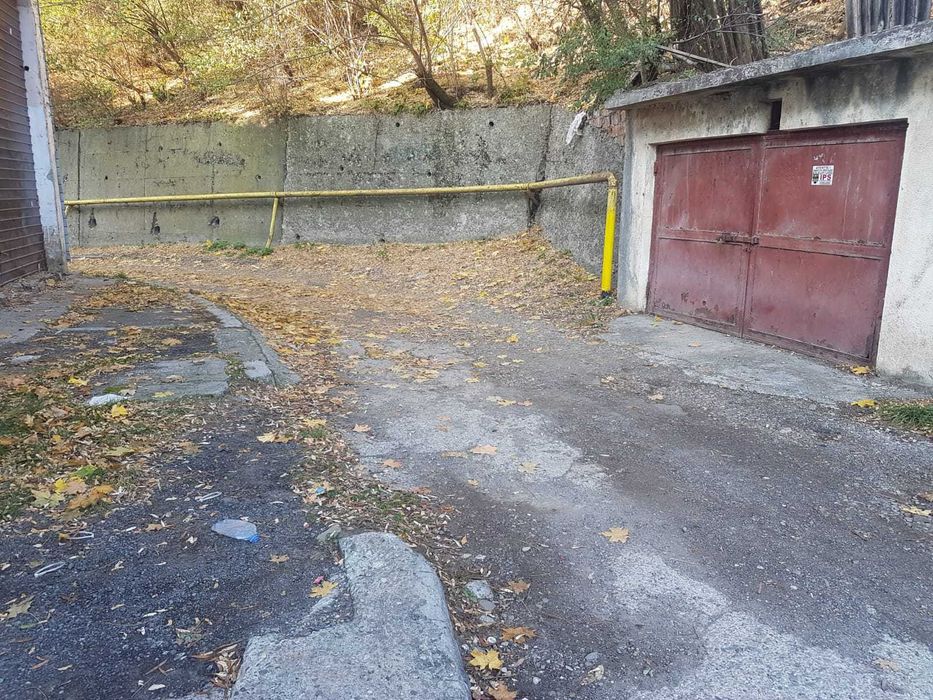 Vand garaj cu teren in propietate Precista Piatra Neamt • OLX.ro