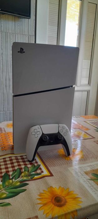 PlayStation 5 Slim гр. Елин Пелин • OLX.bg