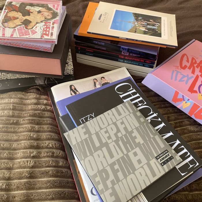 Kpop албуми [ ateez,somi,itzy,blackpink,gidle ] гр. Сандански • OLX.bg