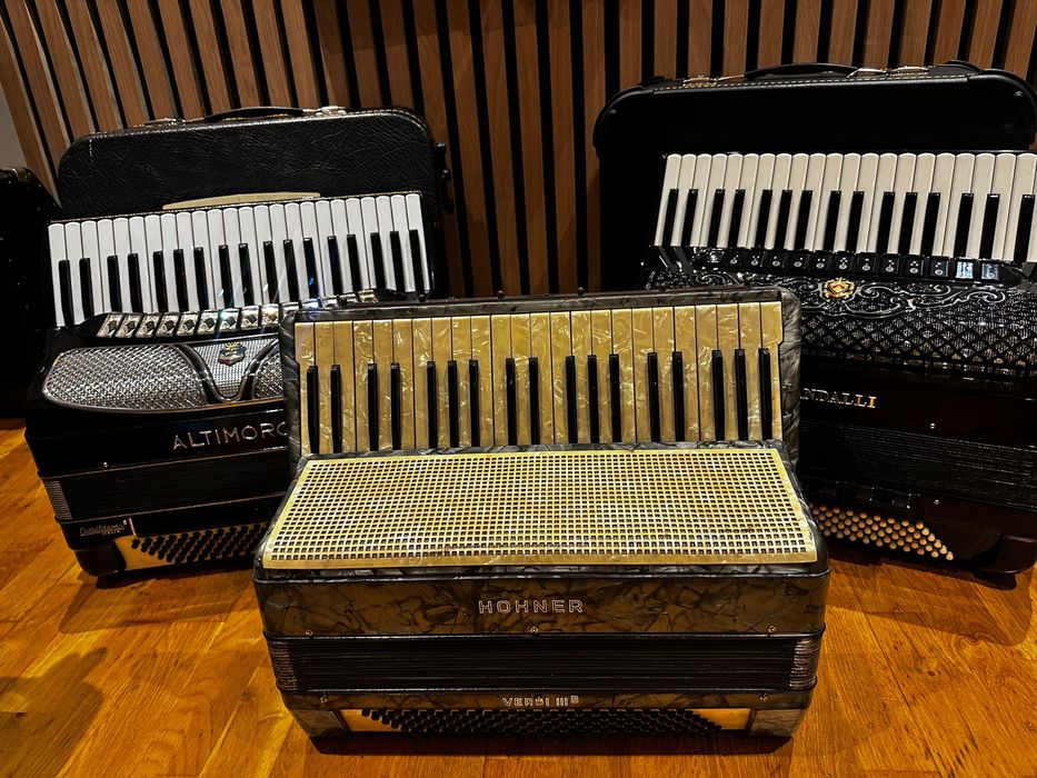 Acordeon Hohner Verdi IIIB 880 original din fabrică Botosani • OLX.ro