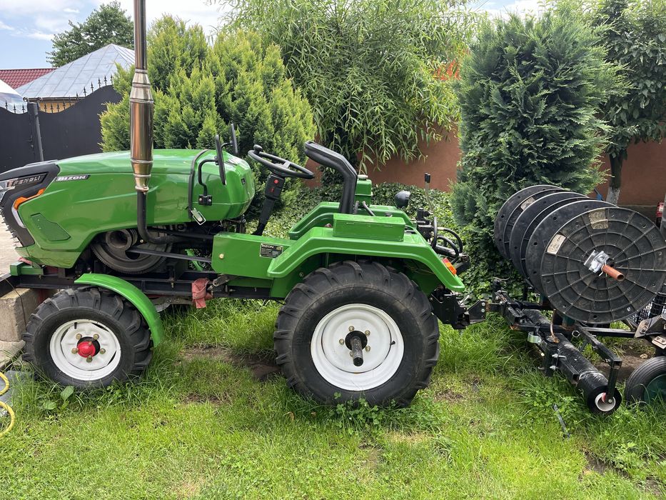 Tractor Bizon pentru gradina cu freza si semanatoare de cartofi Roznov ...