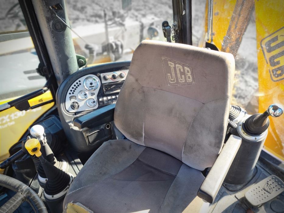 Buldoexcavator jcb 3cx Domosu • OLX.ro
