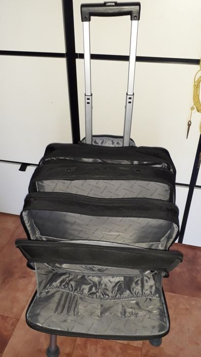 Troler cabina pilot Mark Picard nu samsonite Bucuresti Sectorul 4 • OLX.ro