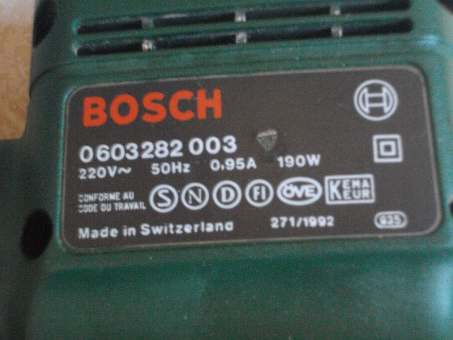 Швейцария-Шлифовъчна Машина/Кръгъл Ексцентър Виброшлайф-Bosch-Комплект ...
