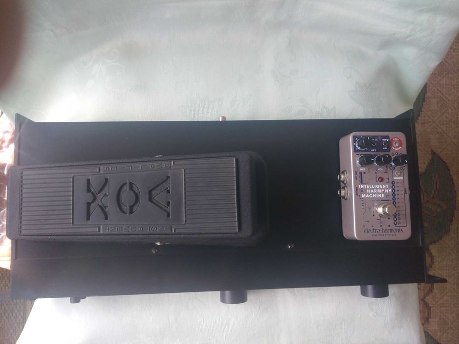 Pedala Wah Vox V845, EHX pitchshifter, TC Rack delay Bucuresti Sectorul ...
