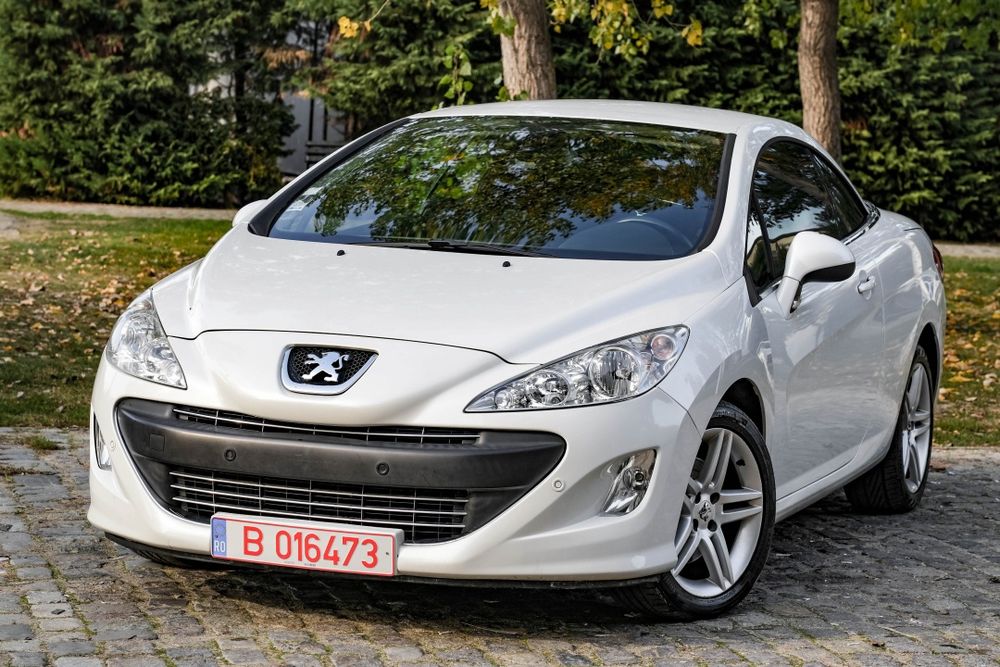 Peugeot 308 Cabrio 1.6 Benzina Turbo Cutie Automata Euro 5 Alb Perlat ...