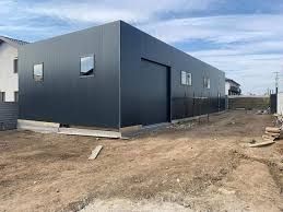 Vând Hala Metalica 10×20×4.65 Cu Panouri sandwich sau pe elemente ...