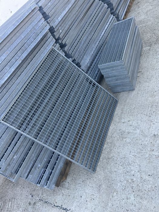 Trepte zincate. Turda • OLX.ro