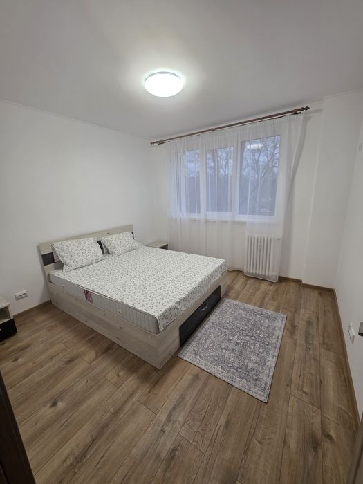 Închiriez apartament 2 camere, semidecomandat, etaj 2/4,Pajura ...