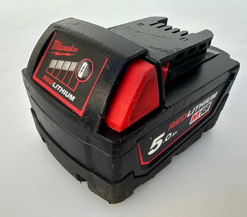 Milwaukee M18 B5 - Акумулаторна батерия 18V 5.0Ah с индикатор гр. Шумен ...