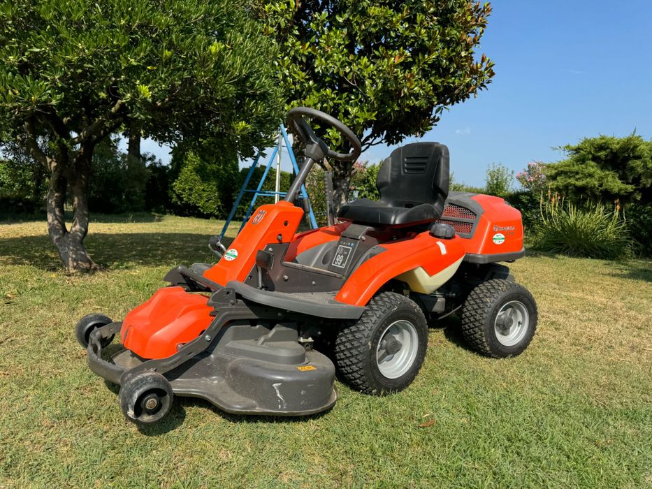 Tractoraș profesional Husqvarna Ramnicu Valcea • OLX.ro